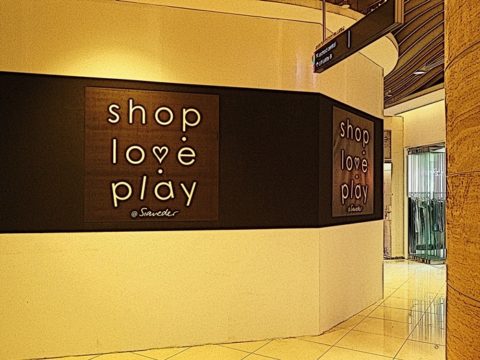 Custom-made Vinyl Signs, Signboards, Window Lettering